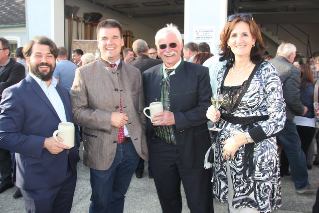 Angela Baumgartner feierte ihren Runden: Ein Volksfest zum Geburtstag ...