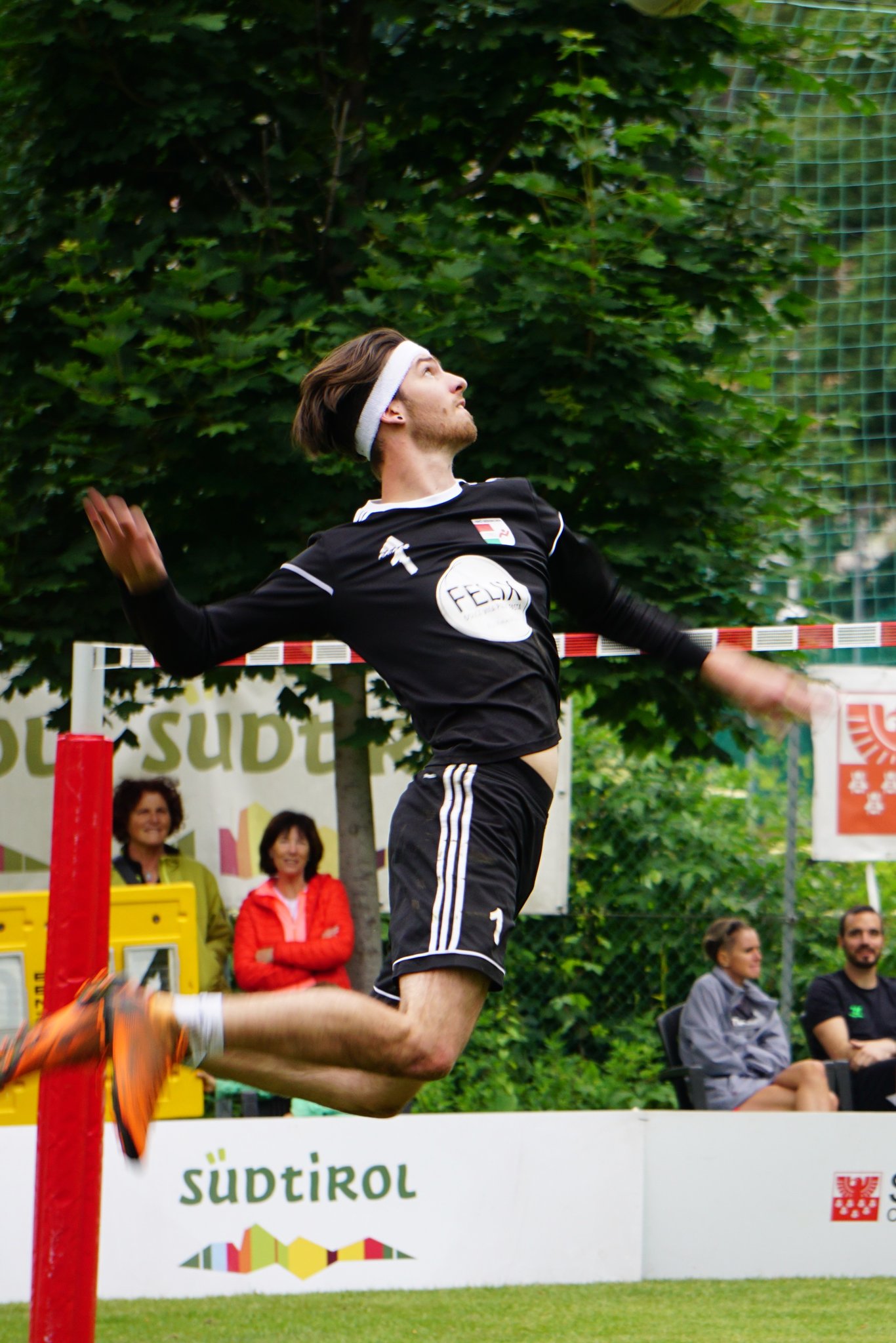Sieg gegen Bozen: Aufstiegskampf für den ASKÖ Seekirchen im Faustball ...