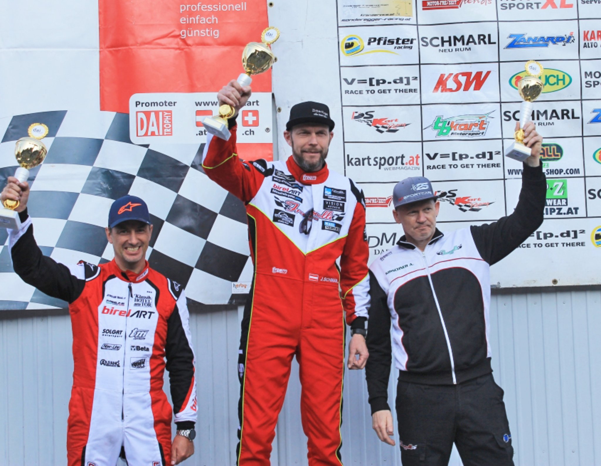 Motorsport: Erstes Rennen, erster Sieg - Hall-Rum