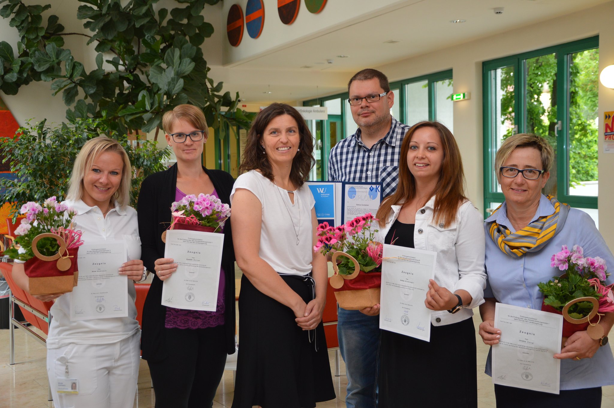 Landesklinikum Waidhofen: Prüfungen erfolgreich absolviert - Waidhofen ...