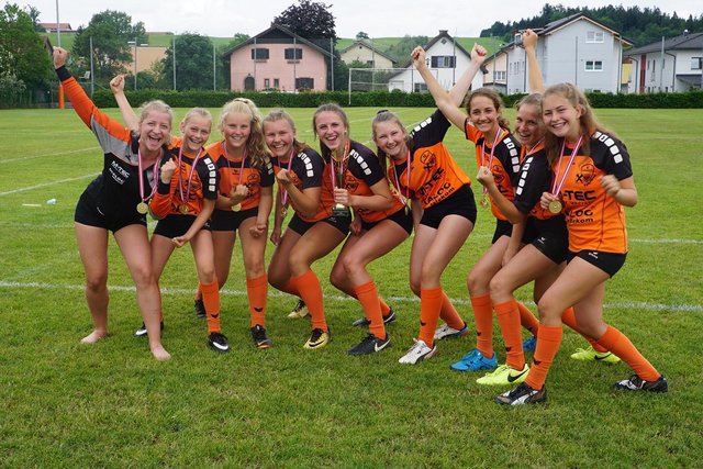 Vierfacher Staatsmeister: Arnreit dominiert die Faustball-Jugend - Rohrbach