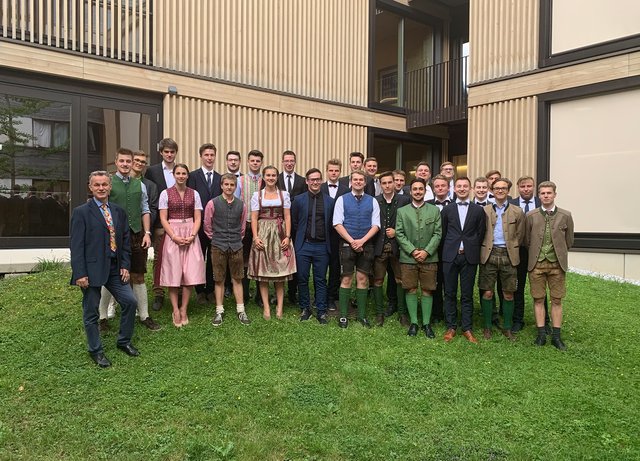 Abschlussprüfungen: Zeit zum Feiern für die Schüler des Holztechnikums ...