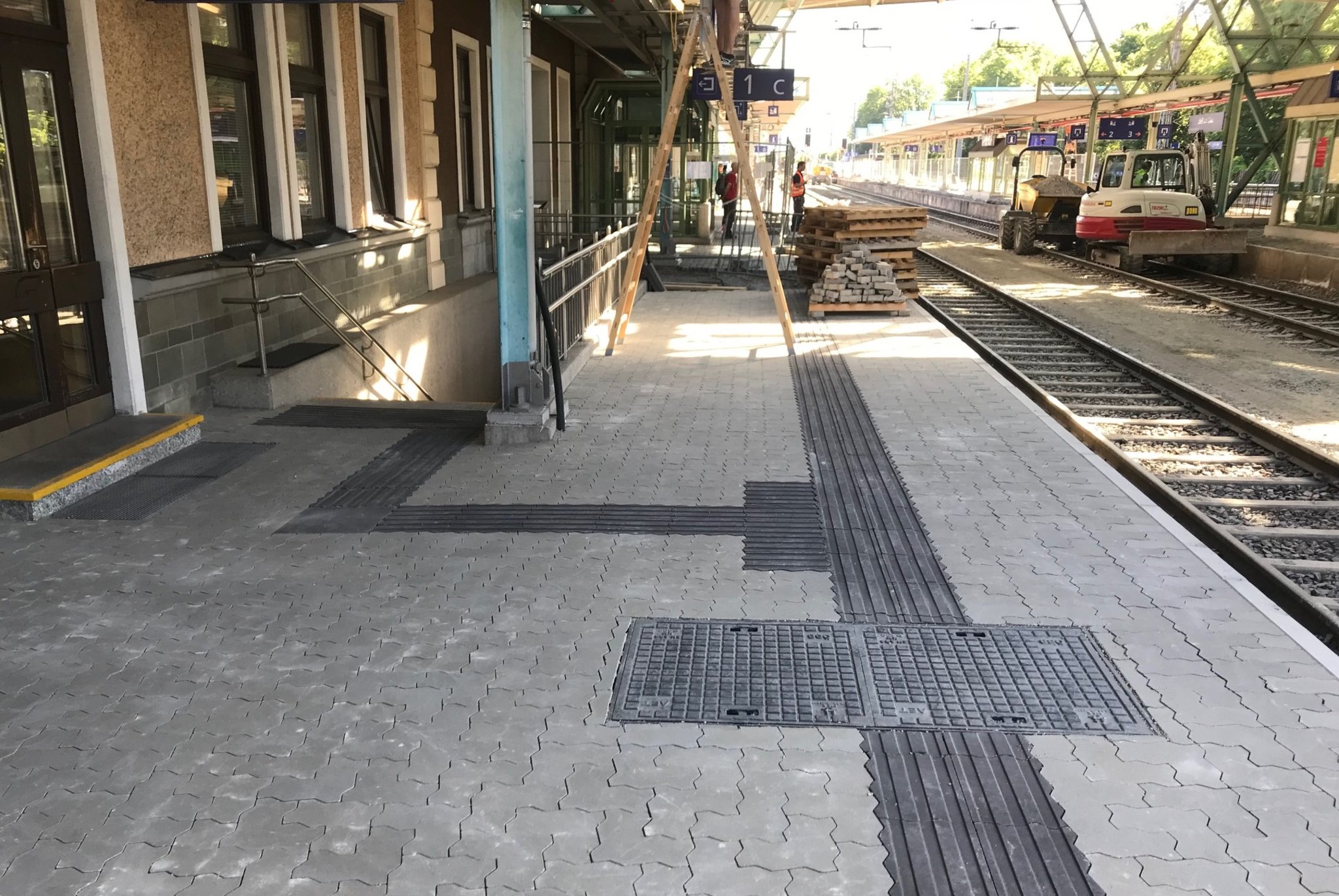 Zell am See: Neue moderne Bahnsteige für den Bahnhof - Pinzgau