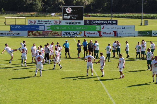 Ehrung und Legendenmatch zum 100. Jubiläum des FC Gleisdorf - Weiz
