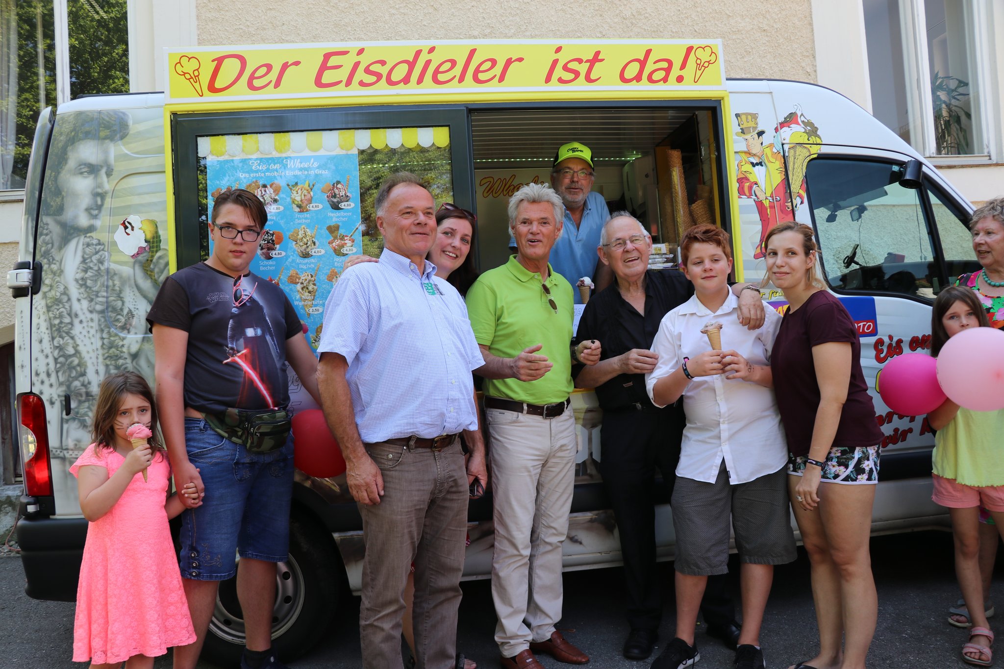 Eis-Kaiser Charly Temmel beim VinziFest - Graz