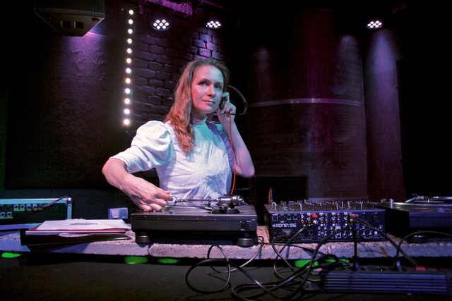 djane - Thema auf meinbezirk.at