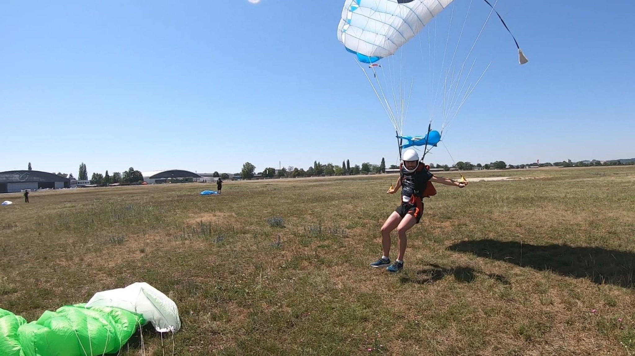 Speed-Skydiving: Mit fast 400 km/h in Richtung Erde - Eisenstadt