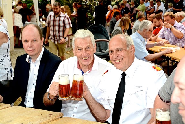 Der Herr Bürgermeister tanzte mit "Schwester Manfreda" - Baden