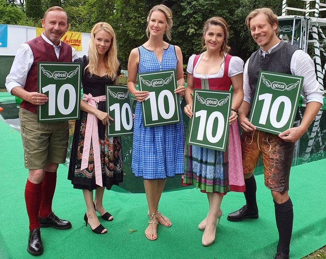 Die Dirndln fliegen, Gössl trachtelt und einer der besten deutschen ...