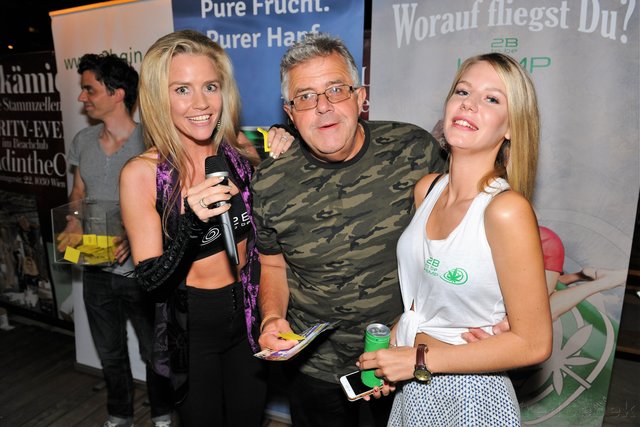 Michaela Wolf (Alias Wendy Night) lud zur Verkostung ein. Schauplatz ...