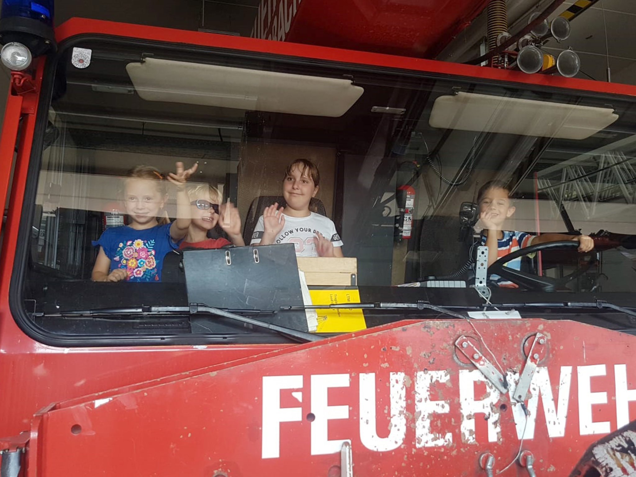 Abenteuer Feuerwehr: Tageskinder zu Gast im Feuerwehrauto ...
