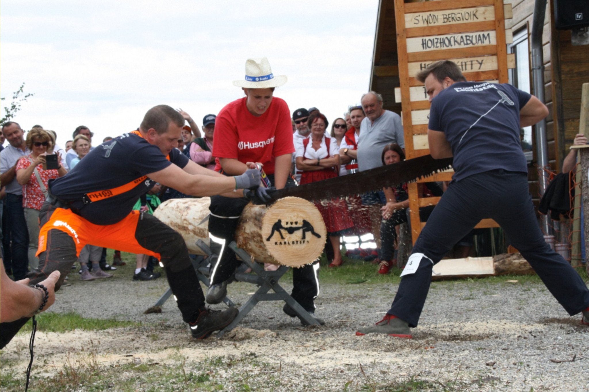 Mühlviertel gegen Waldviertel beim 27. Holzhacker Wettbewerb - Gmünd