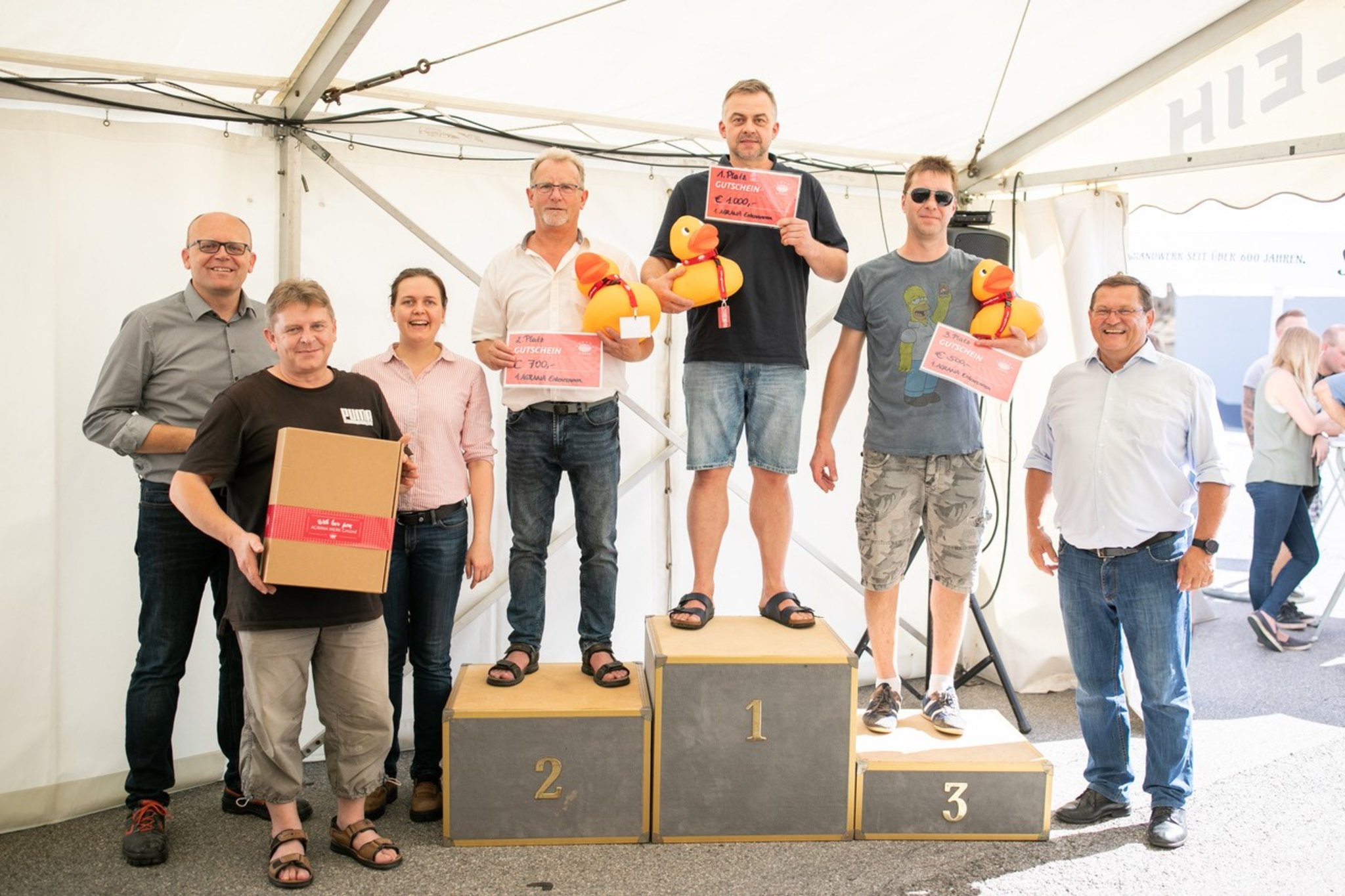 Agrana Mitarbeiter spenden: 1.000 "Rennenten" erschwimmen 3.800 Euro ...