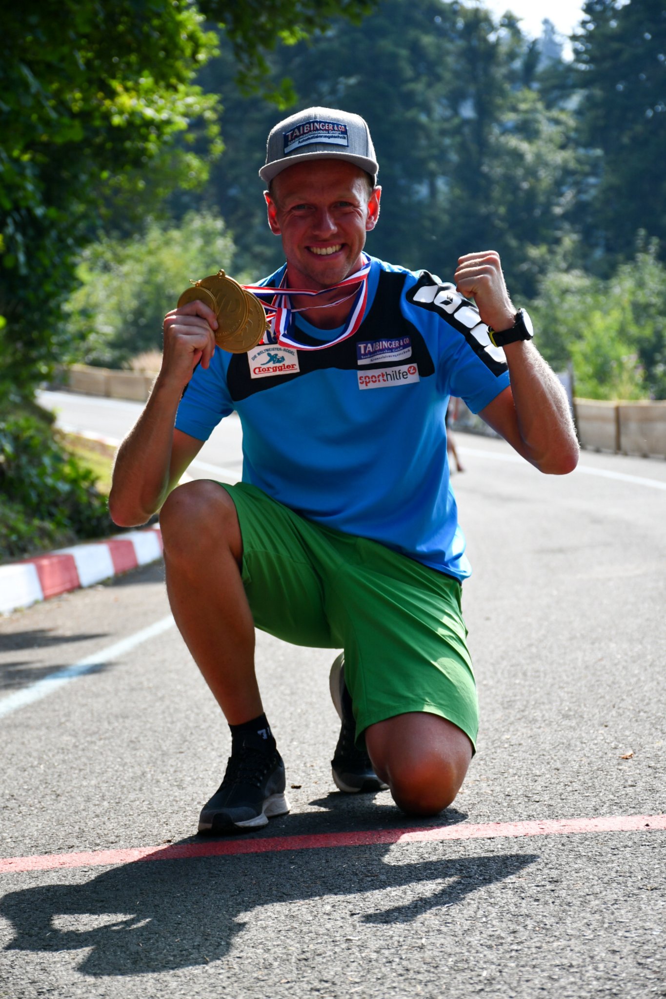 Rollenrodeln: Michael Scheikl ist jetzt dreifacher Weltmeister - Bruck ...
