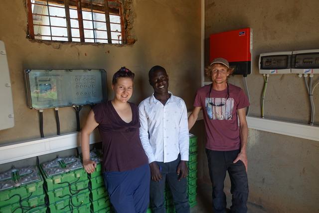 Schüler helfen in Uganda: Strom für Gesundheitszentrum - Ried