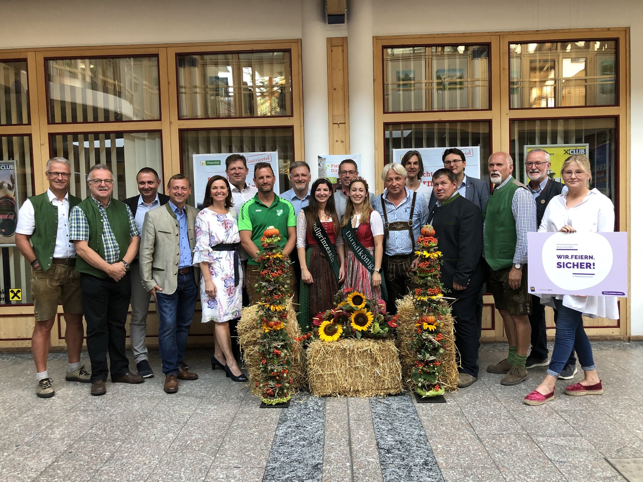 Hofstetten-Grünau: Dirndlkirtag "Come-Together": Das erwartet Sie am ...