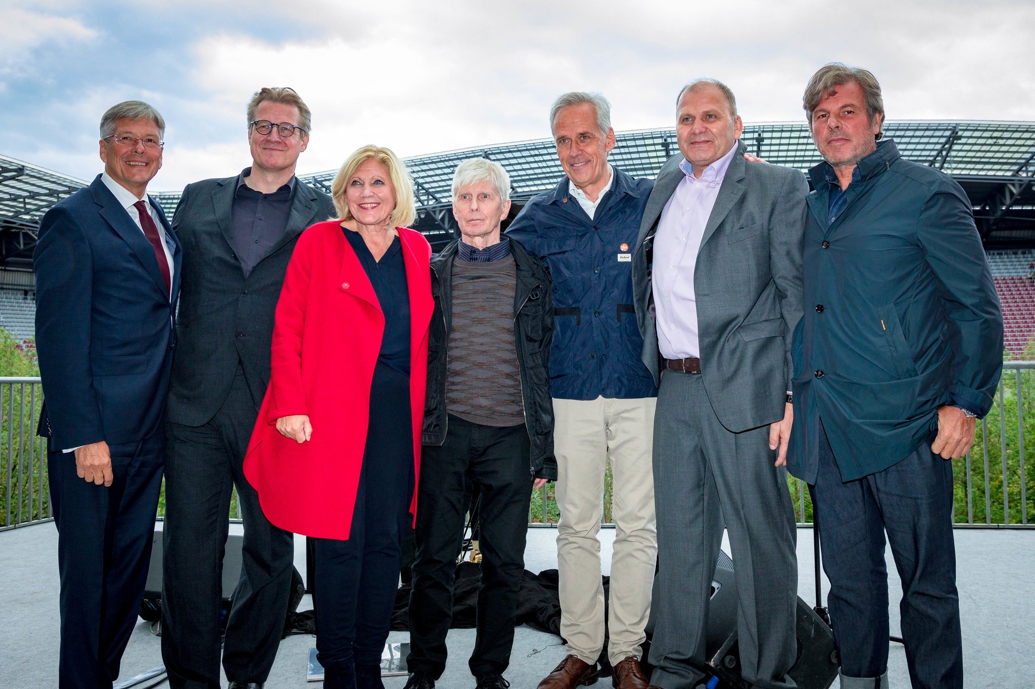 Eröffnung der Kunstinstallation: FOR FOREST - Die ungebrochene ...
