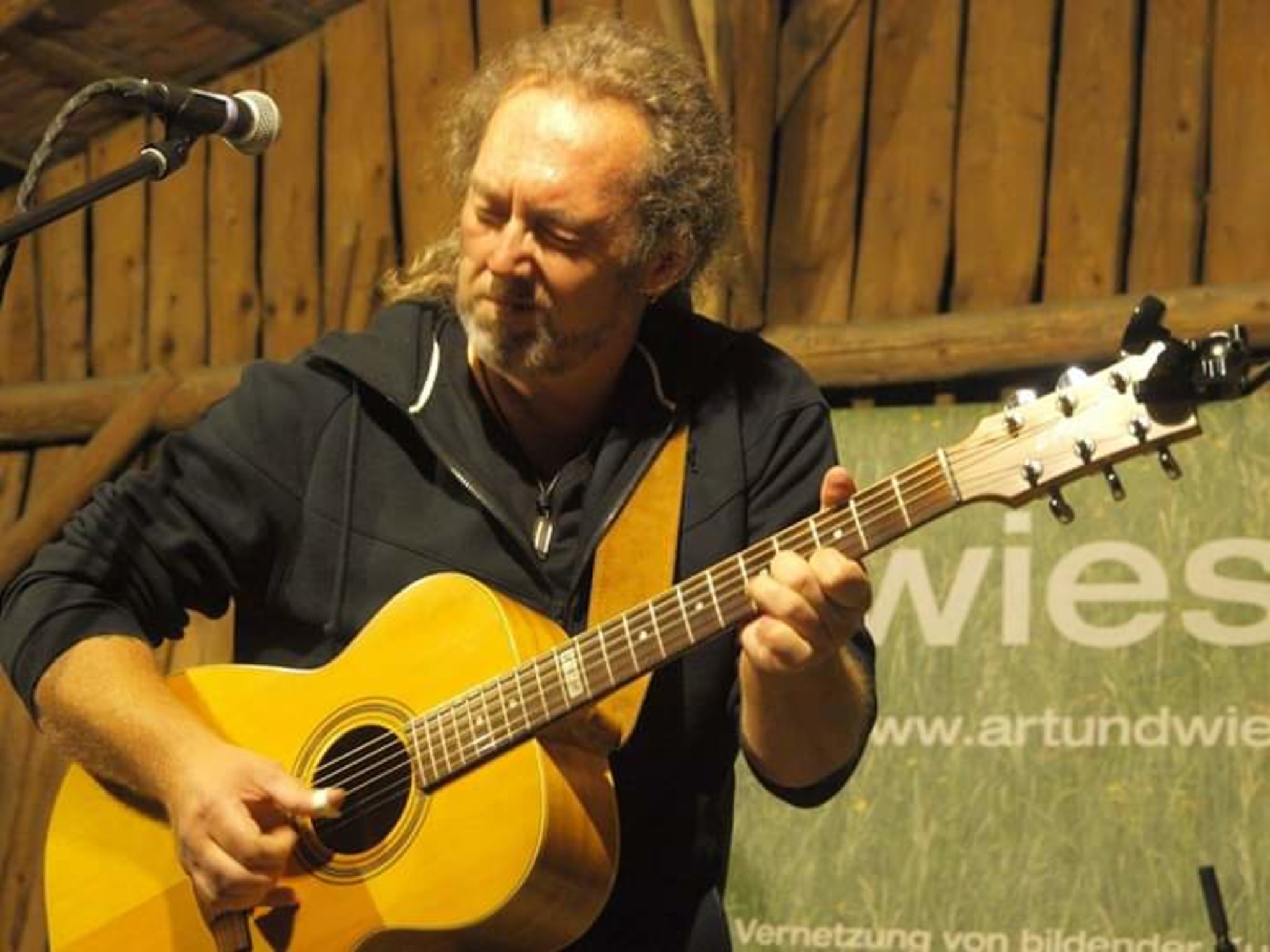 Konzert im Schlosskeller: Ausnahmeperformer Walter Pucher in Ligist ...