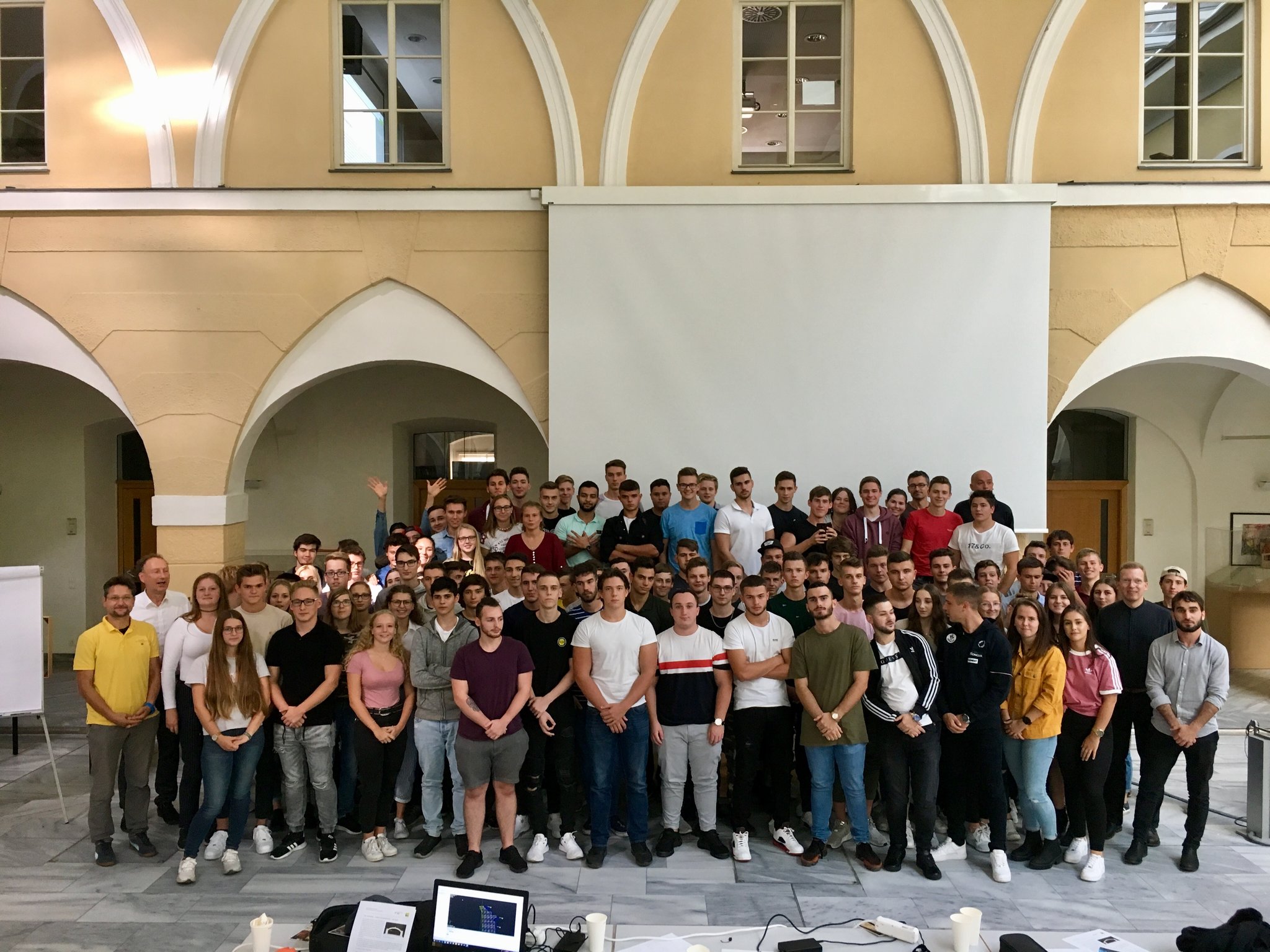 HTL Workshop an der FH Kärnten: Tragwerke gegen Sturm gerüstet - Spittal