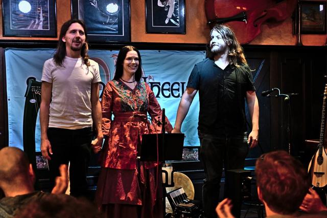 Irish Folk: Konzert mit Spinning Wheel im Irish Pub - Wien