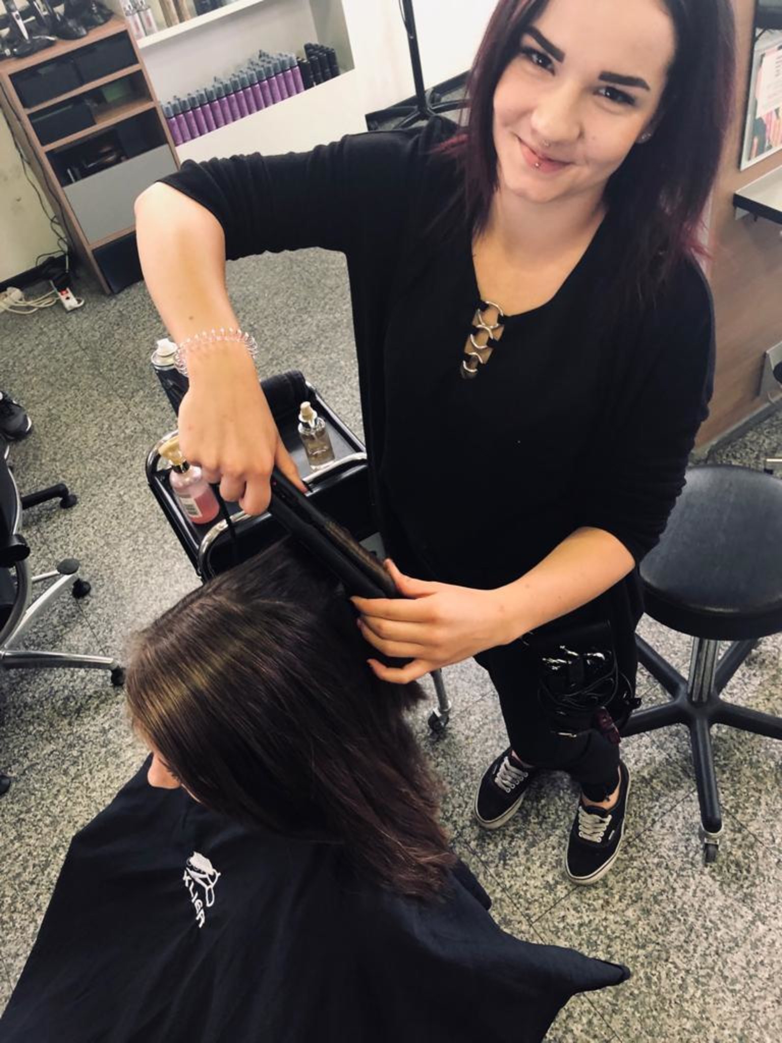 Zwettl: Lehrling Jennifer Böck geht "auf die Walz" - Zwettl