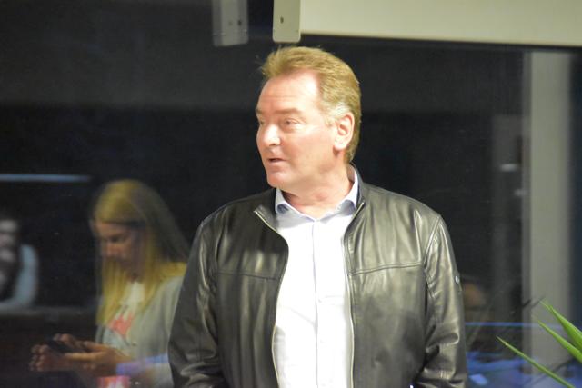 Autoübergabe an jungen Sportler: Joshua Sturm fegt durch den ÖSV B ...