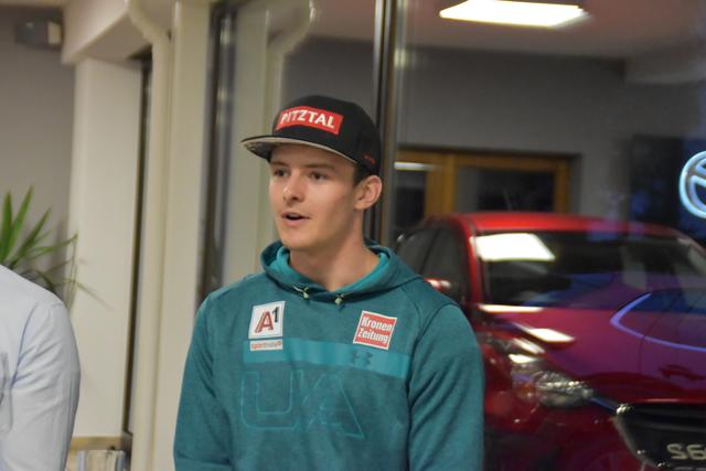 Autoübergabe an jungen Sportler: Joshua Sturm fegt durch den ÖSV B ...