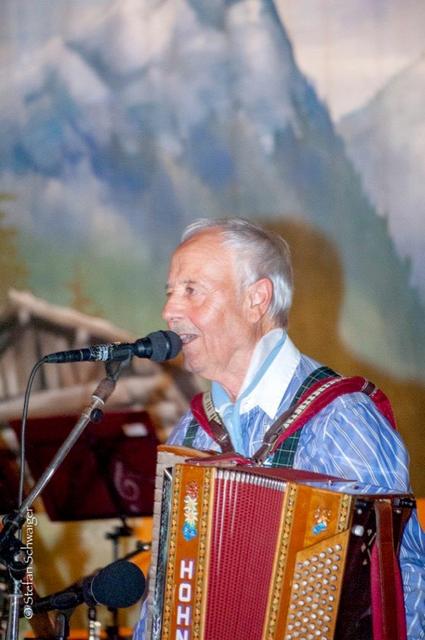 Jubiläum: Ein Geburtstagfrühschoppen für Willi Kröll - Westliches ...