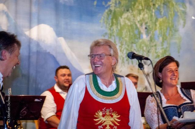 Jubiläum: Ein Geburtstagfrühschoppen für Willi Kröll - Westliches ...