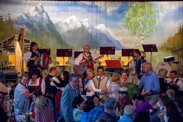 Jubiläum: Ein Geburtstagfrühschoppen für Willi Kröll - Westliches ...