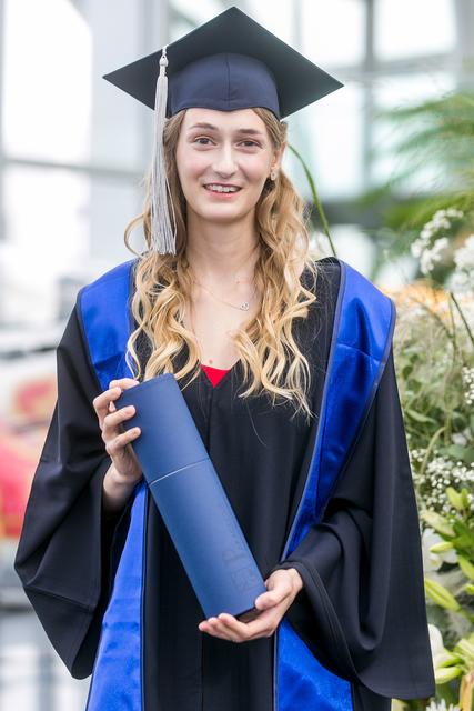 Neunkirchen: Anja Maria ist die jüngste Ärztin Österreichs - Neunkirchen