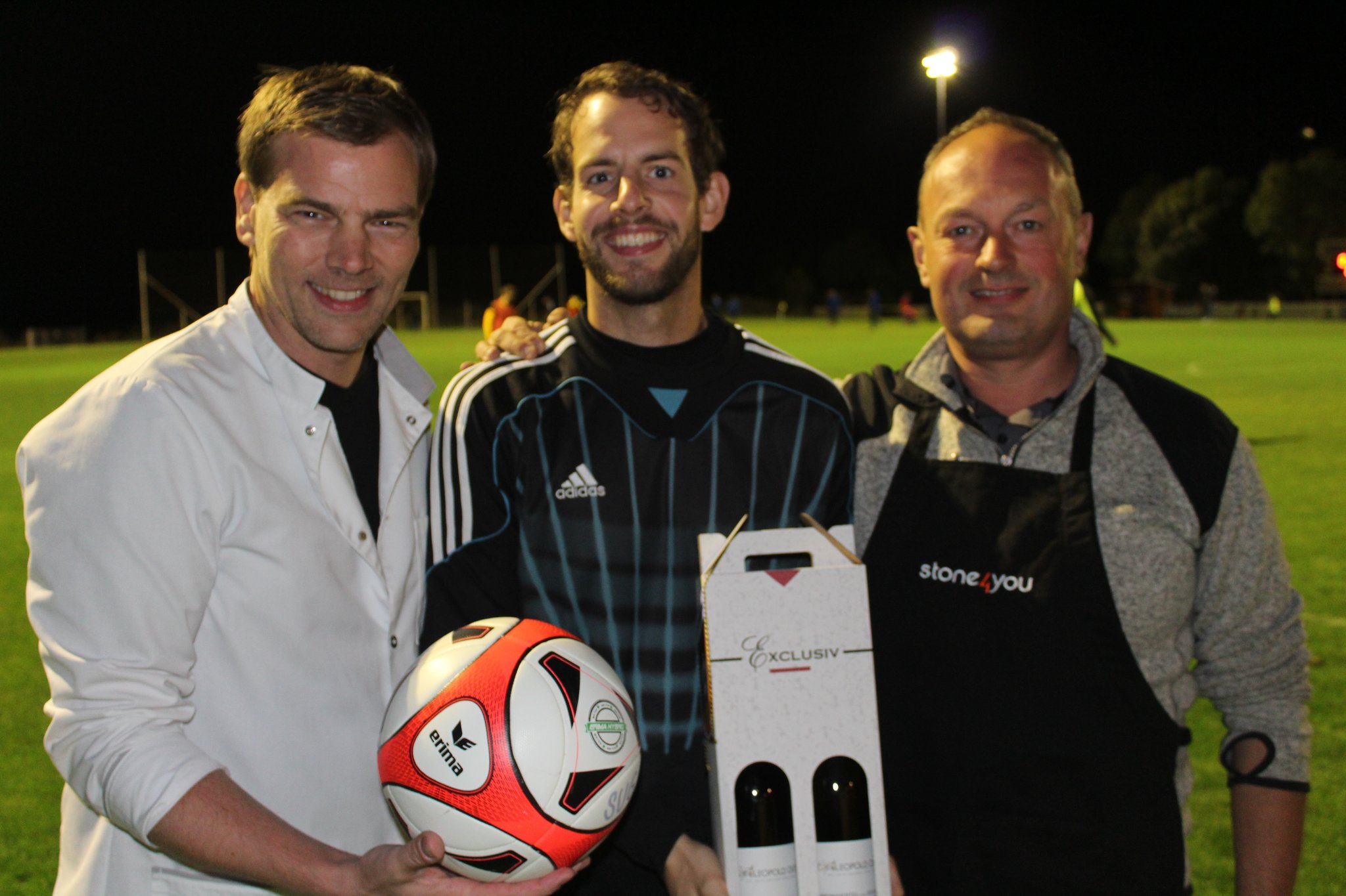 Ballspende in Grabern: Obmann sponserte Matchball - Hollabrunn