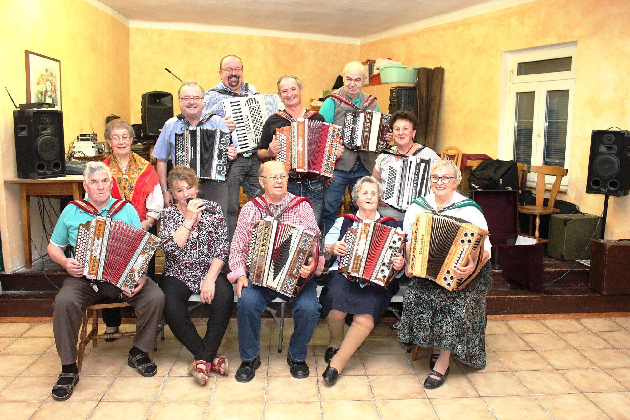 Teuflisch viel Musik am Nussfestwochenende: Älteste aktive Musikantin ...