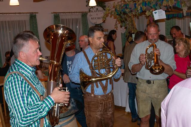 Bürg-Vöstenhof: Geselliger Herbstheuriger - Neunkirchen