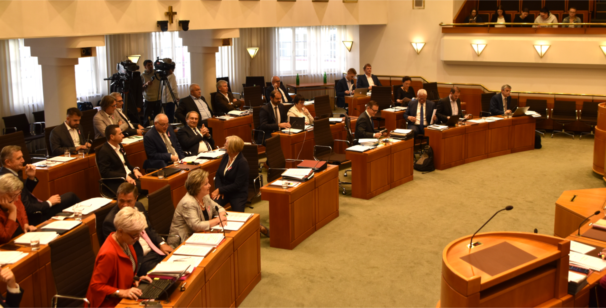 Letzte Sitzung: Landtag beschloss Gratiskindergarten und löste sich auf ...