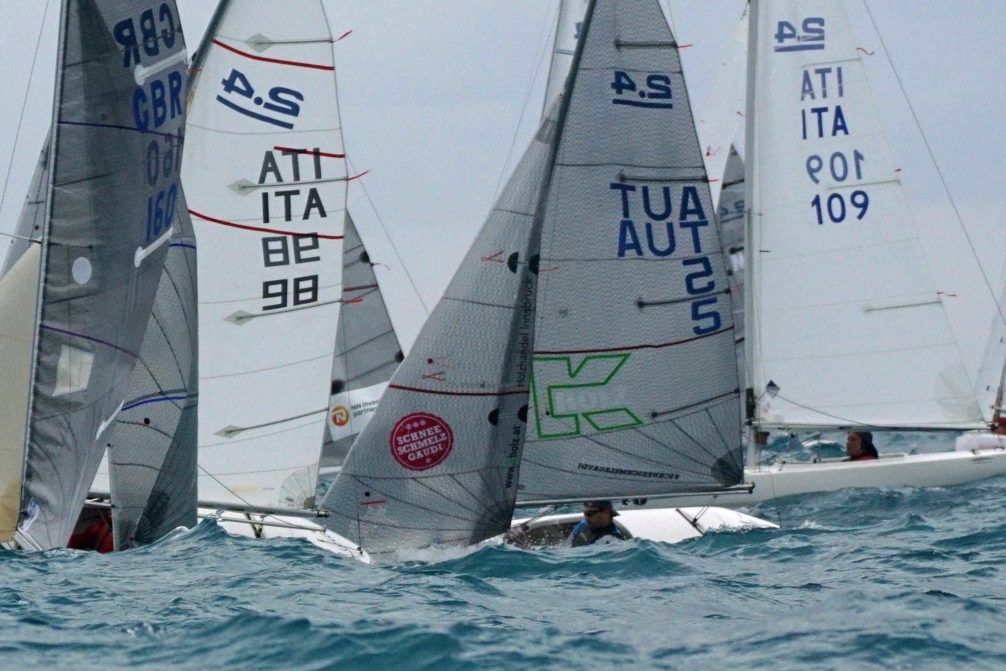 Weltmeisterschaft der 2.4mR in Genua: – Das unsinkbare Einmann-Segel ...