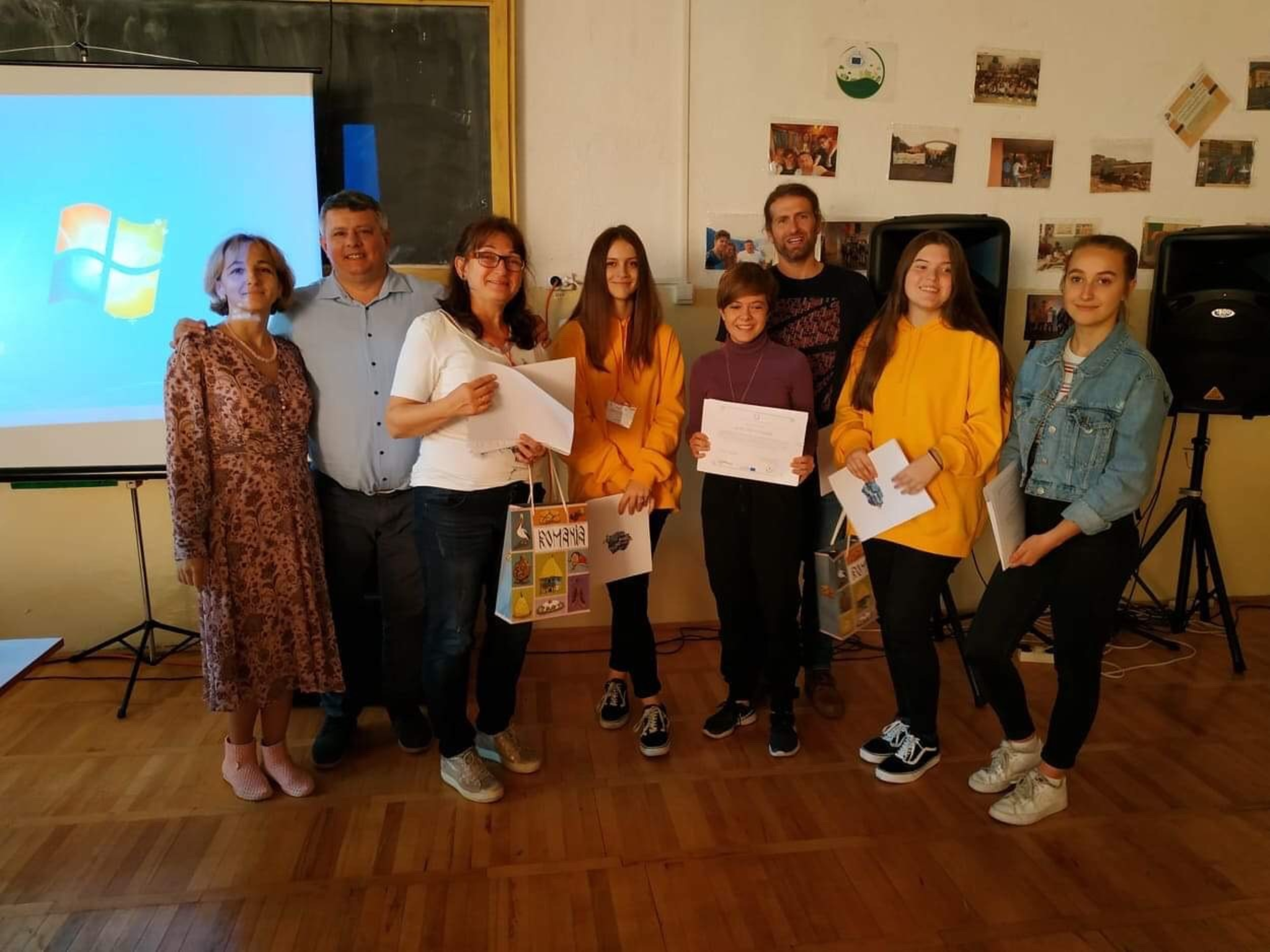 RG Lambach: „Tracing our European Spirit“ in Bukarest: 4 Schülerinnen ...