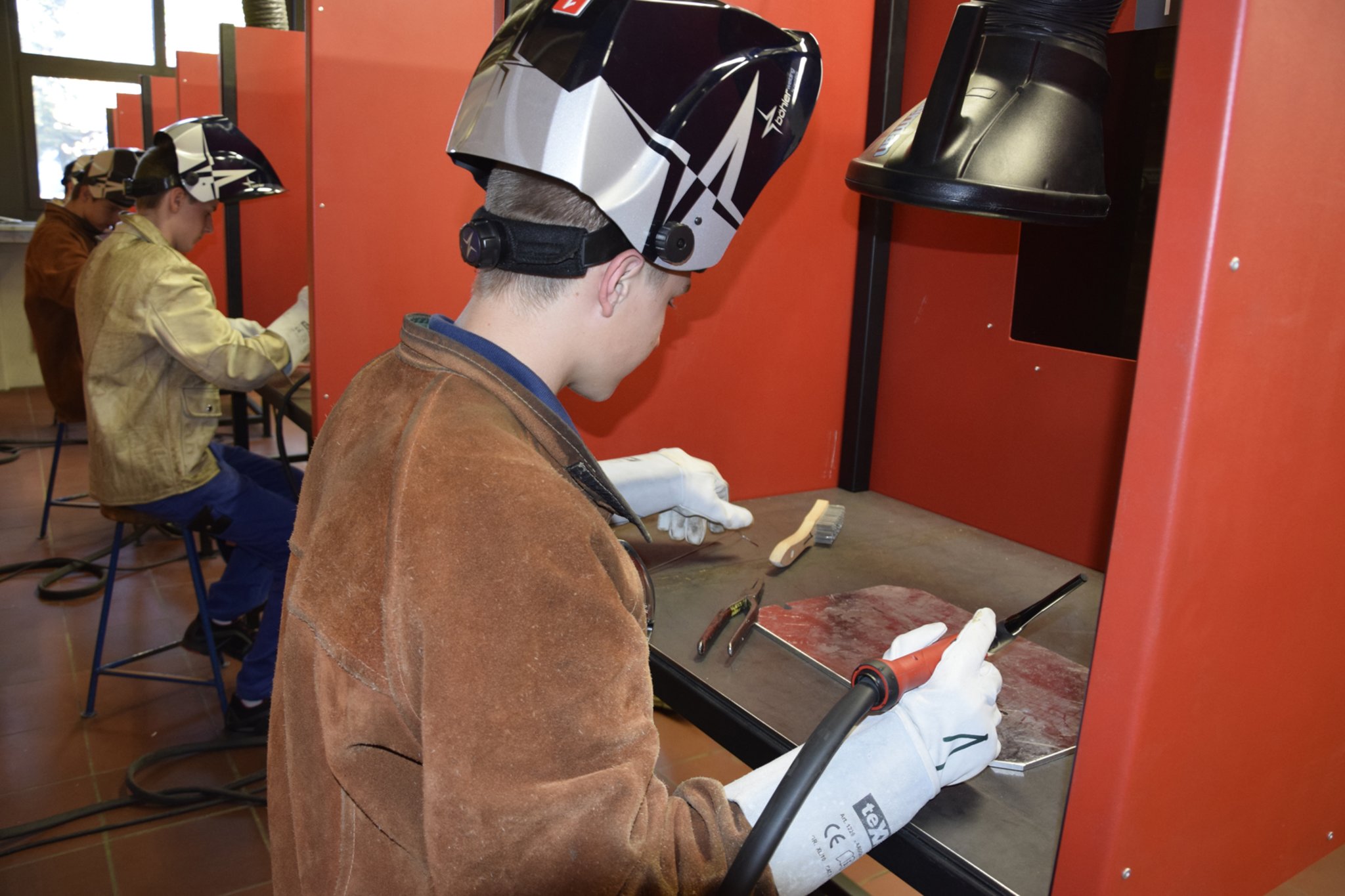 Neue Schweißgeräte für HTL Schüler - Weiz