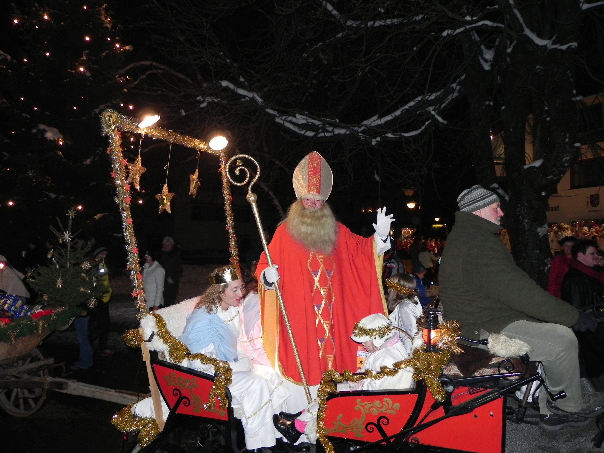 Weihnachten: Der Nikolo kommt am 05.12.19 - Reutte