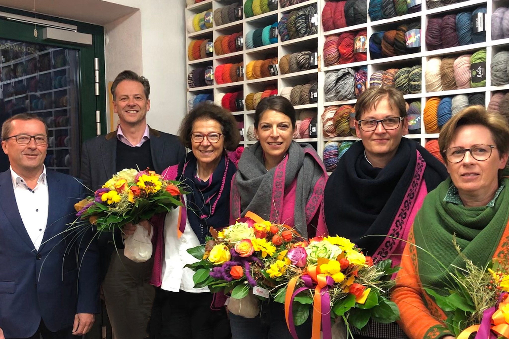 Mitarbeiterinnenehrung: Resi Klein hat zwei besonders treue Seelen - Lungau