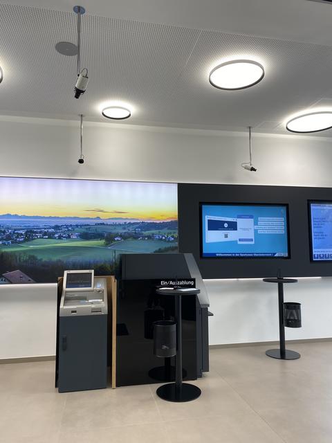 Sparkasse OÖ: Neues Konzept: "Filiale der Zukunft" - Linz