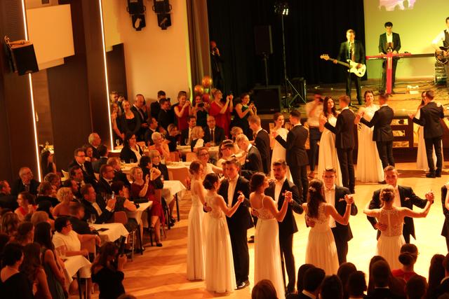 Fotos vom Ball der HAK Perg 2019: Bildergalerie: "HAKademy Awards - Our ...