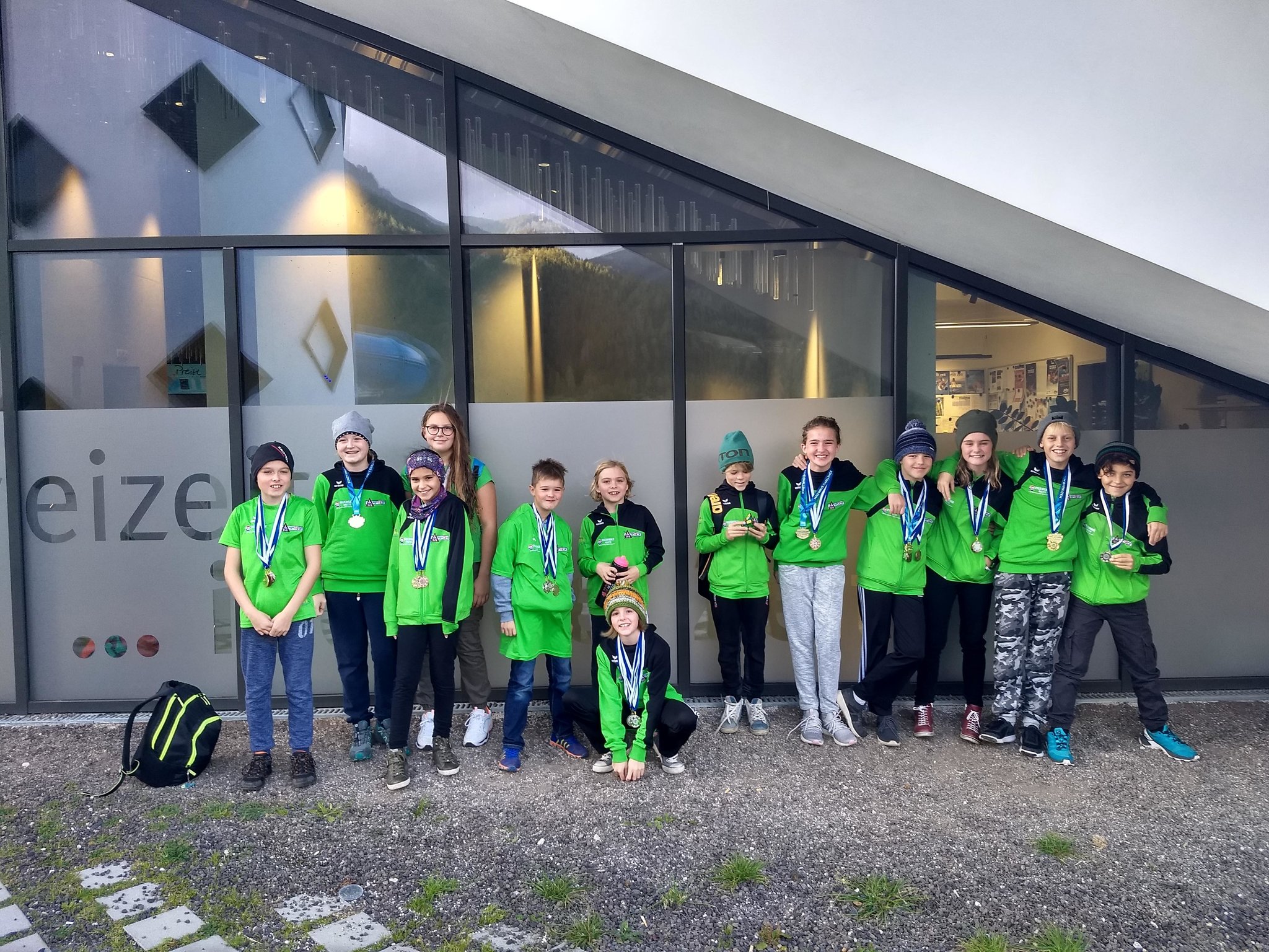 4. Internationale StuBay Trophy Schwimmen: 33 Medaillen und 36 persönliche Bestzeiten - Reutte