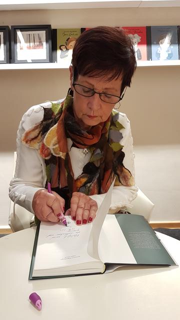 Sr. Angela Autsch: 13. Buch von Annemarie Regensburger - Imst