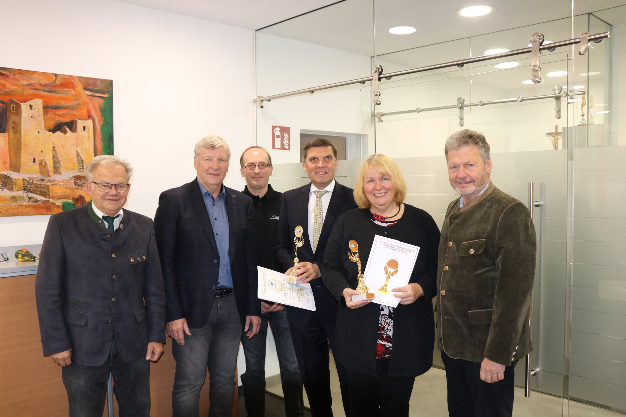 Urkunde und Dankeschön: Schutzengel für Pösinger und Paul - Korneuburg