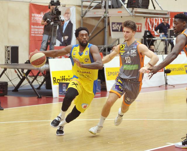 Basketball: Starker Gegner für die St. Pöltner Wölfe beim großen Live ...