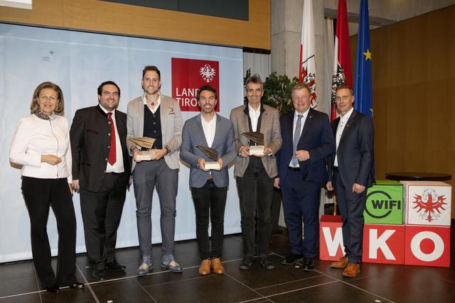 Tiroler Innovationspreis 2019 verliehen! Auch Liebherr ausgezeichnet ...