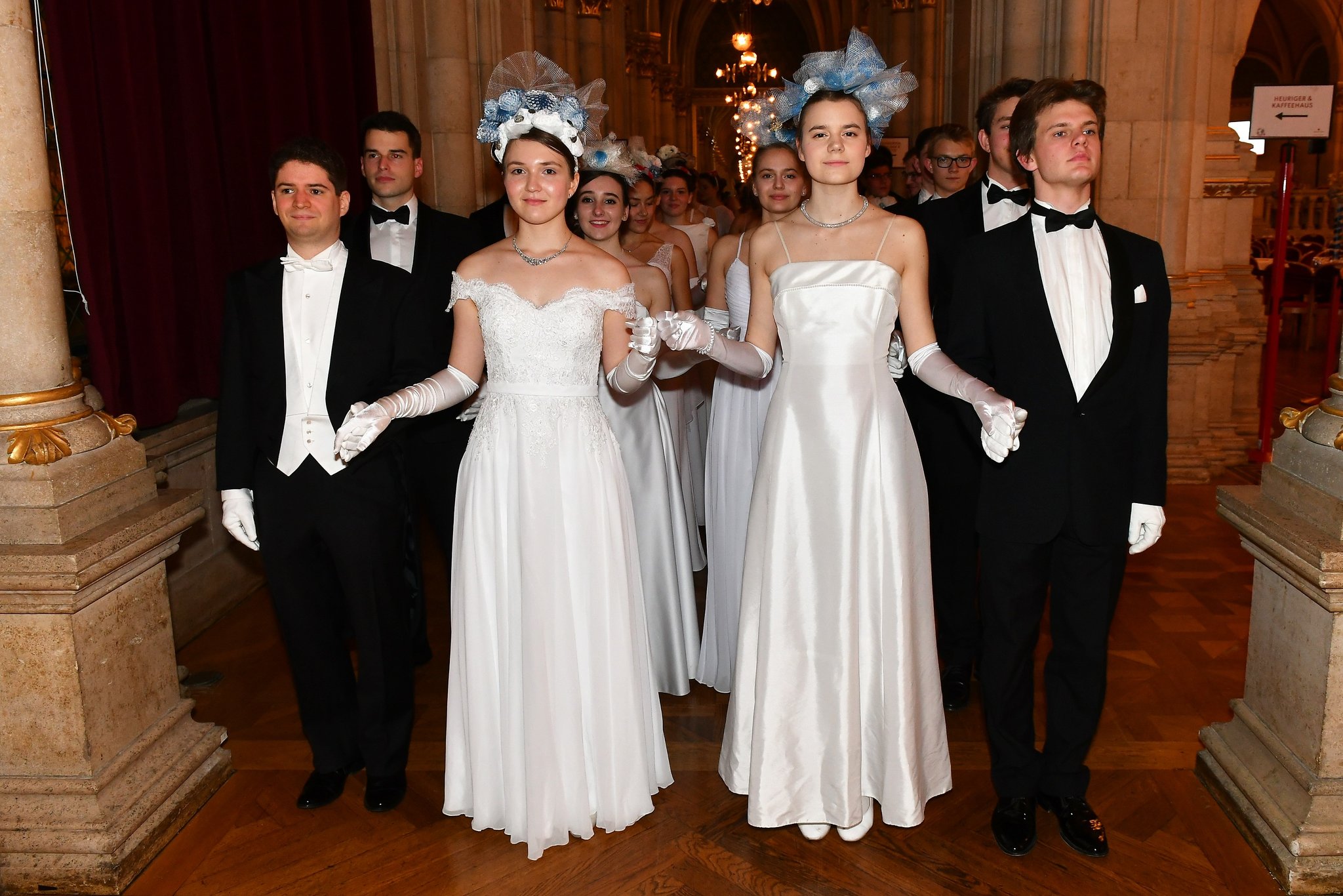 Rotkreuz Ball: Wienerisch-bayrisches Feingefühl im Rathaus - Wien