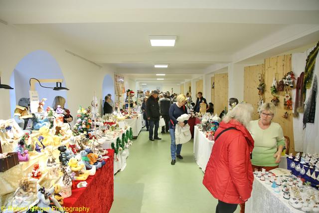 ADVENTMARKT 2019 im SCHLOSS TRIBUSWINKEL 24.11.2019 - Baden