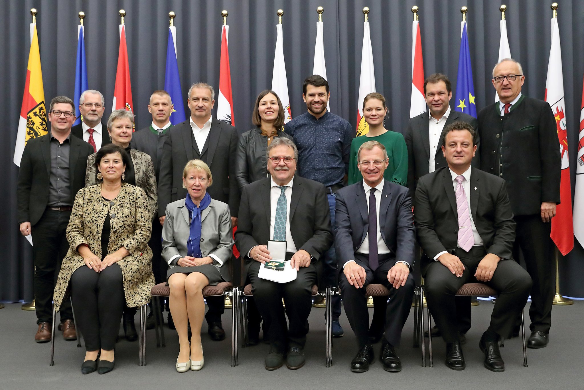 Goldenes Verdienstzeichen: Landesauszeichnung für Ewald Lindinger ...